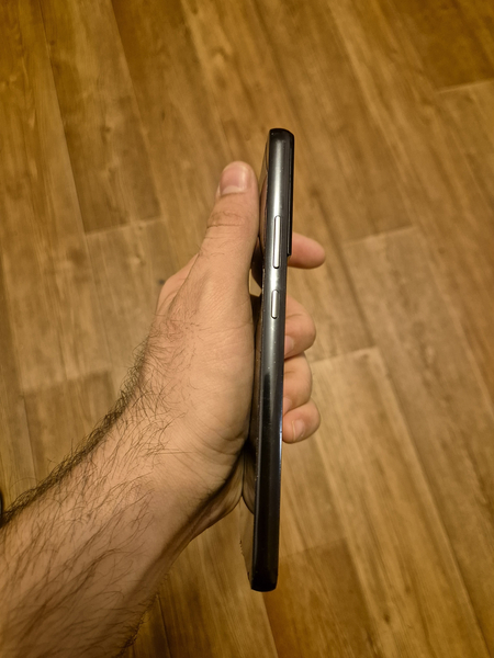 S 22 plus 8/128gb. Snapdragon 8 gen 1