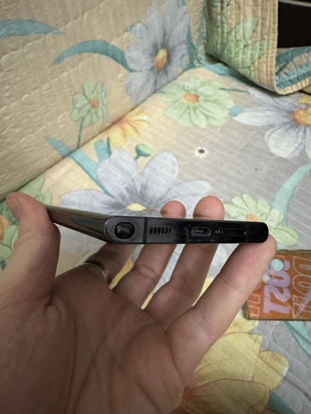 Отдам дешево Samsung S22 Ultra