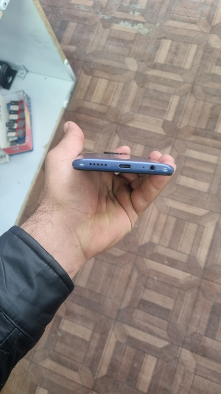 Redmi not 9 sotiladi srochna!!!