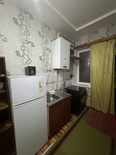 Продам 1 комнатную Карасу 6