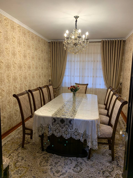 Продается стол и стулья