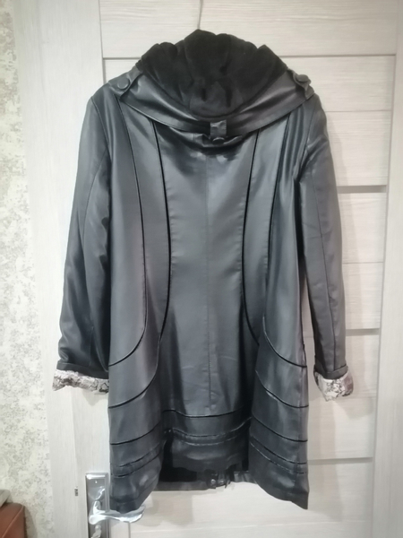 Продам женскую куртку