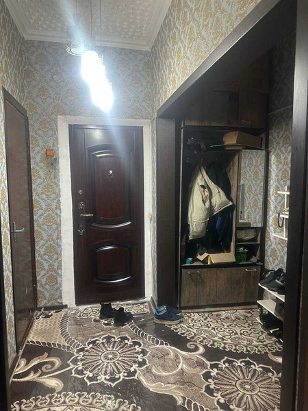 Срочно 3х комнатная на массиве ттз-2