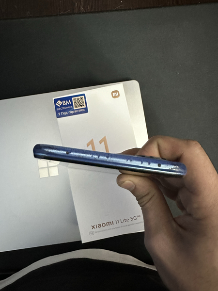 ПРОДАЁТСЯ Xiaomi 11 Lite 5G NE 8+128