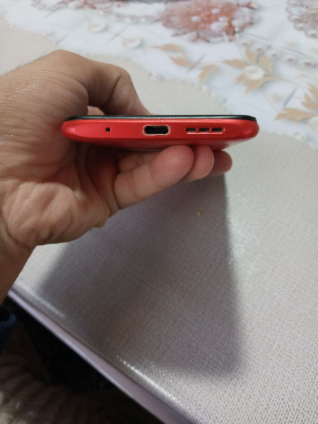Redmi 9t 6/128gbt obmen ili sotaman kelshamiz srochna nok sastayana!