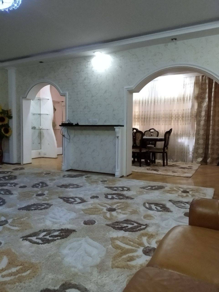Госпитальный 4/2/9 180 кв.м