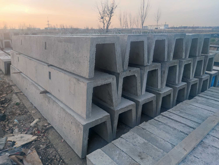 Лоток ли5  5 метров форма оплаты любая ( НДС )