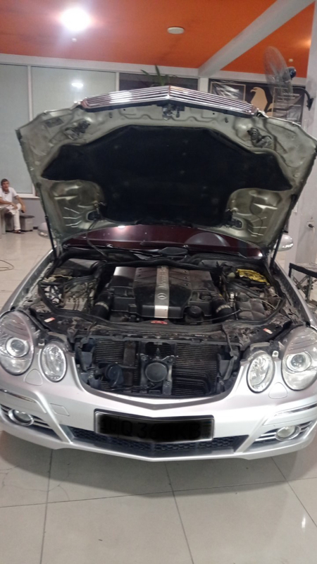 Mercedes Benz W211 E320