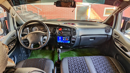 Hyundai H-1 starix