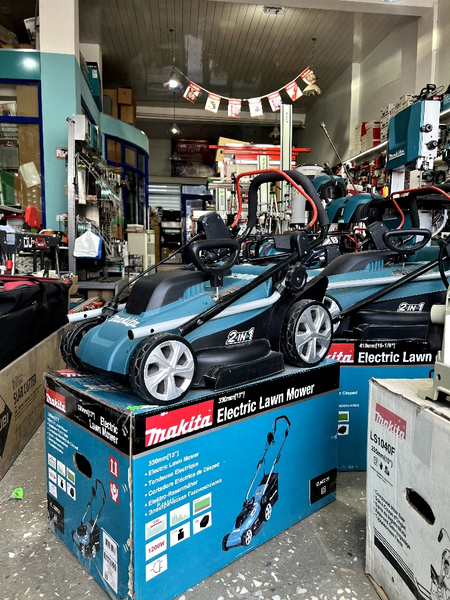 Газонакосилка Макита ELM-3320