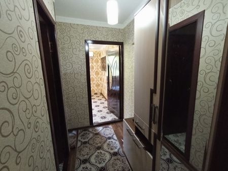 .Продам 1х2комнатную балкон 2х6метр под евро 42м2 мебельтехника 45,5$.