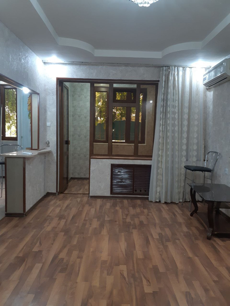 Продаётся квартира 2/1/5 на 13 кв. Юнусабад