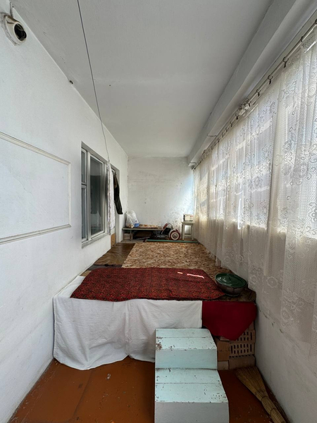 Срочно продам 5 ком квартира Ахангарон