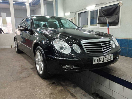 Mercedes benz w211