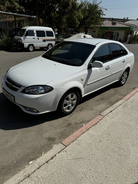 Jentra 1 euro sotiladi