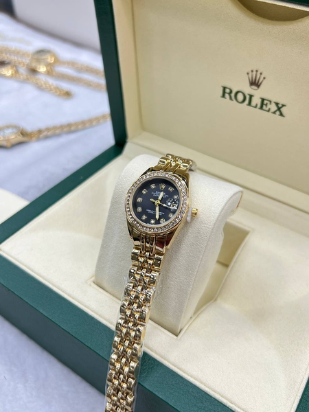 Rolex qo'l soati, sifati a'lo darajada va rangi o'zgarmaydi