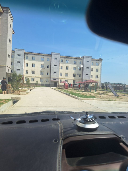 Yangi bozor xududi da 2 xona 2 etaj srochna