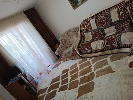 Продается 2 ком квартира напротив ЭКО базара.Феруза