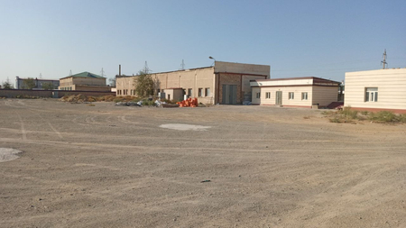 Кала орайына жакын барлык колаилыкга ийе имарат сатылады