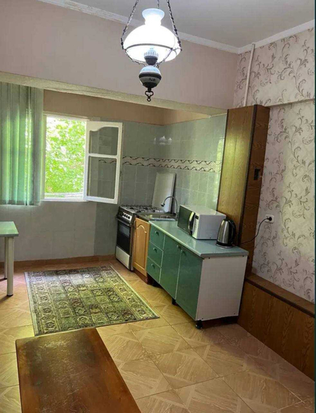 м.Ойбек 1в2/3/9 Афросияб 50м2 средний ремонт