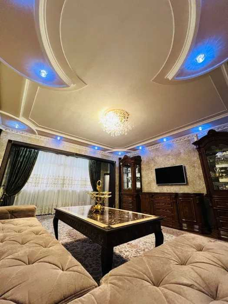 Продается классная  4 комнатная  квартира Метро Ойбек