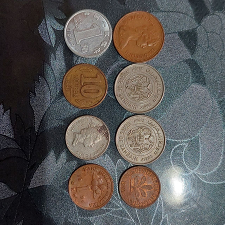 Продаю манеты цену предлагайте сами