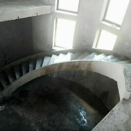 Zina beton baseyn