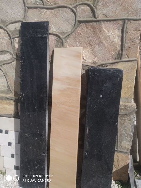 Marmar, granit, korka toshlar sotiladi