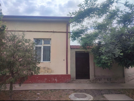 Продам участок 4 соток 4 комнаты на Бектемирском районе коттедж