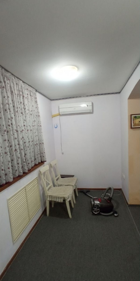 Chilonzor 23 kv 3 xonali xamma sharoitlar bor 400$