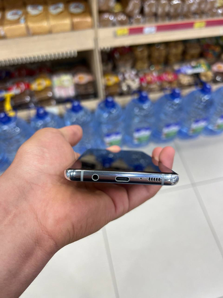 Samsung s10+5g.  .