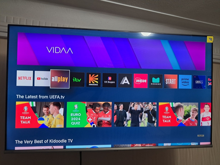 TOSHIBA smart TV 50 diagonal