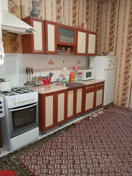 Uy sotiladi srochna
