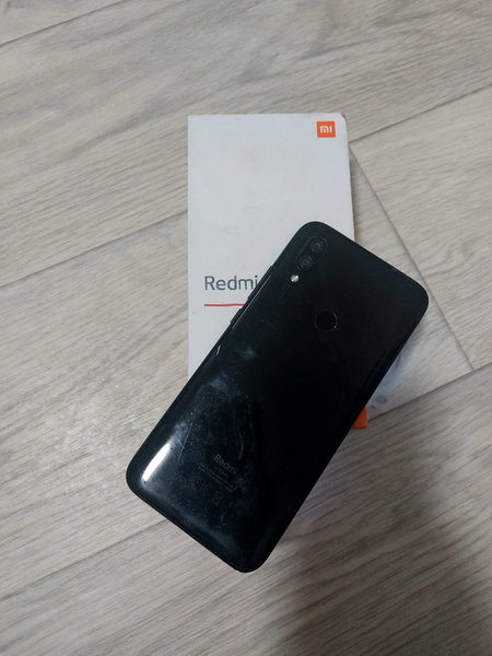 RedMi 7 32gb сотаман.