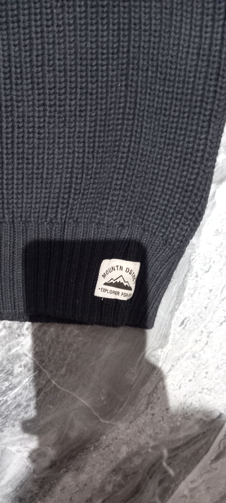 Жемфер,   школьная форма. Бренд H&M (Америка))