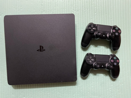 PlayStation 4 slim 11.00
