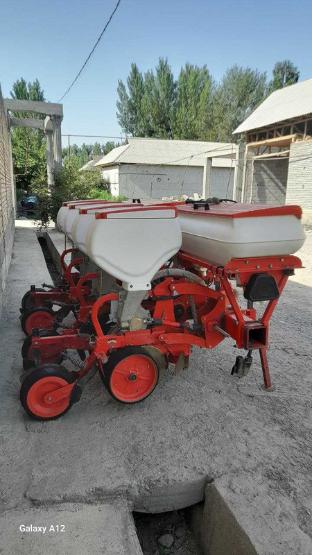 AGROMASTER pnevmatik urug' ekish seyalkasi