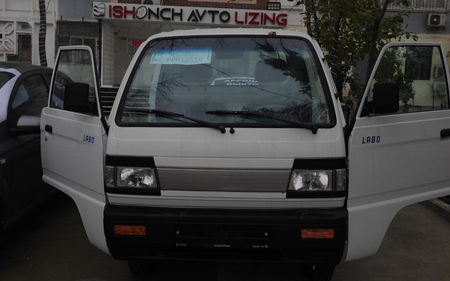 Labo  moshina sotiladi