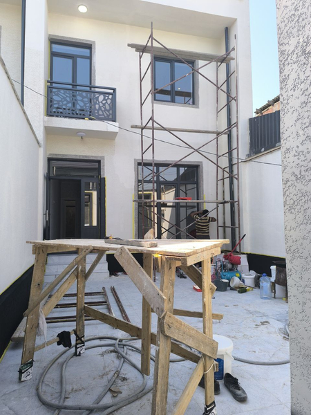 Xasanboyda  uchaska sotiladi evro remont