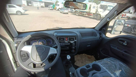 JAC X200 yuk tashishga moljallangan mashina