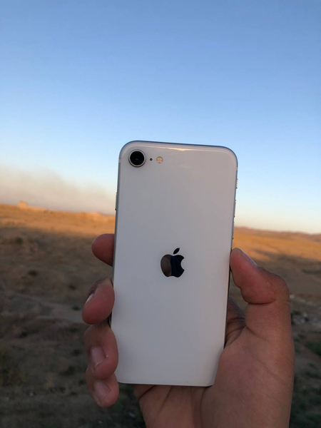 iphone  se  2020