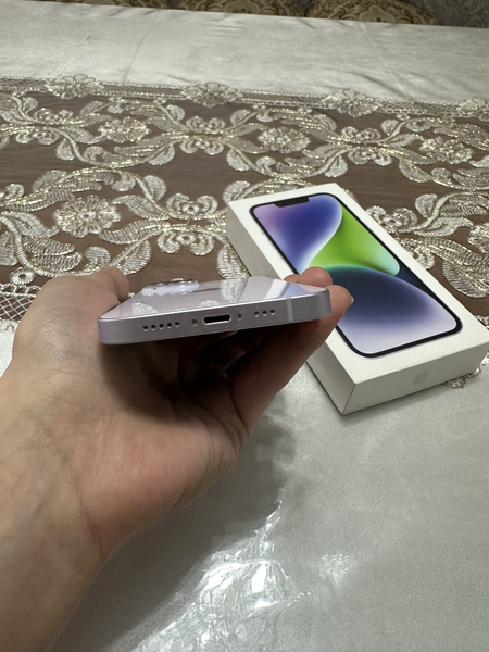 Iphone 14 purple