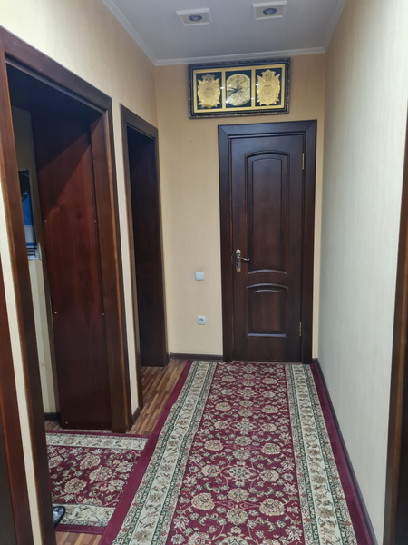 Продам квартиру банковскую 3 комнатная переделанная 4 ком.