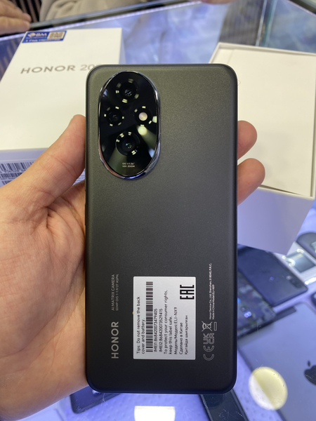 Honor-200 black
