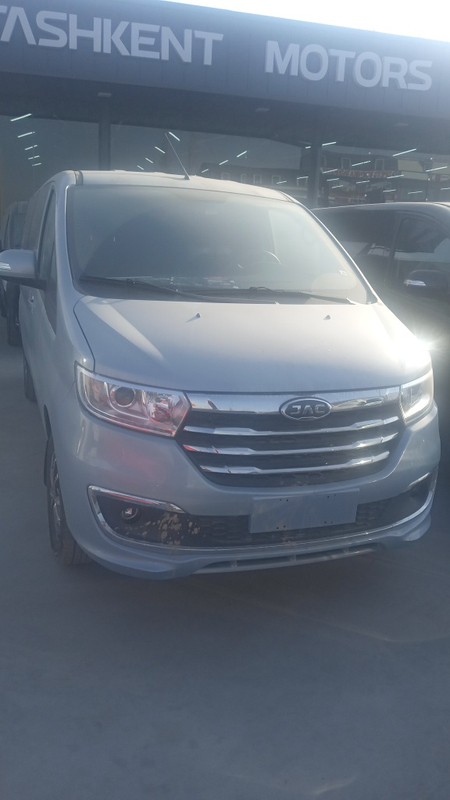 Jac m3 9 ta o'rindiqli mehanika metan qo'ysa bo'ladi