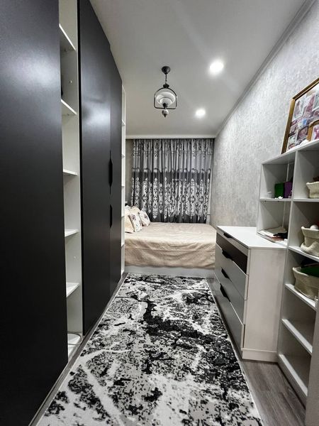 Продам квартиру Буюк ипак йули 2/1/5 50м2