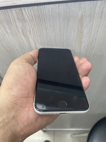 Iphone Se 2020 nasiya savdo bor