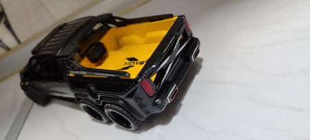 Игрушечный Mercedes Benz
