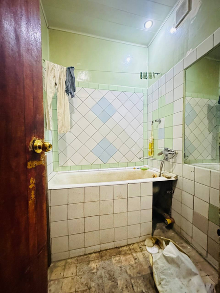 Чиланзар 19 кв  2ком. 1 этаж. Балкон 1,5х6