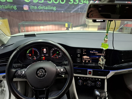 Продаётся Volkswagen E-Bora 2021 белый с малым пробегом!